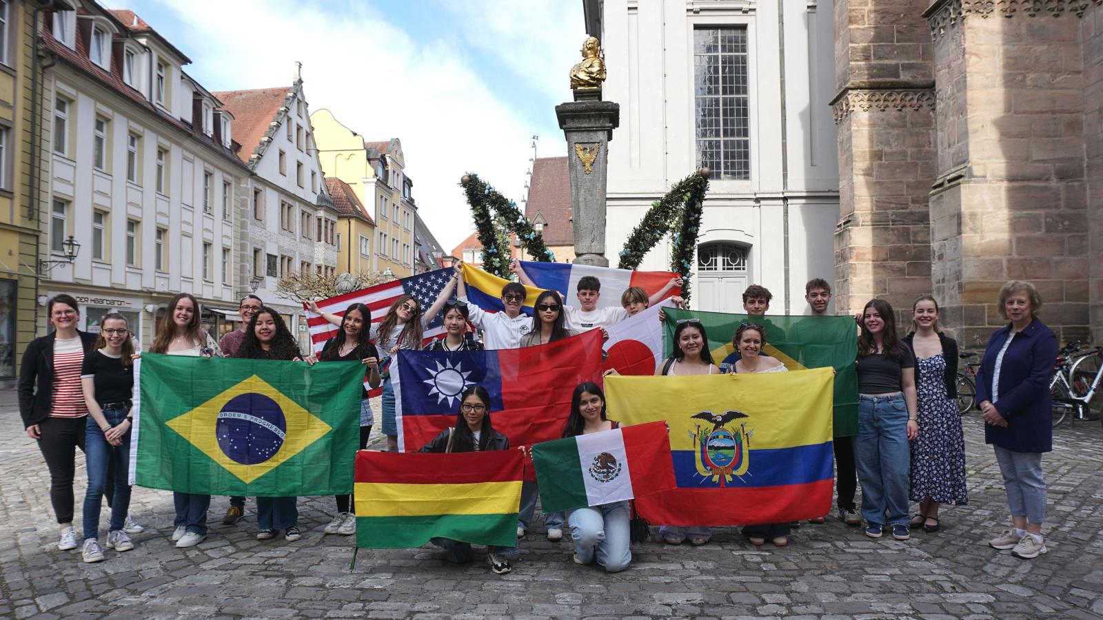 Rotary Club Ansbach brachte Jungen und Mädchen aus aller Welt zusammen ...