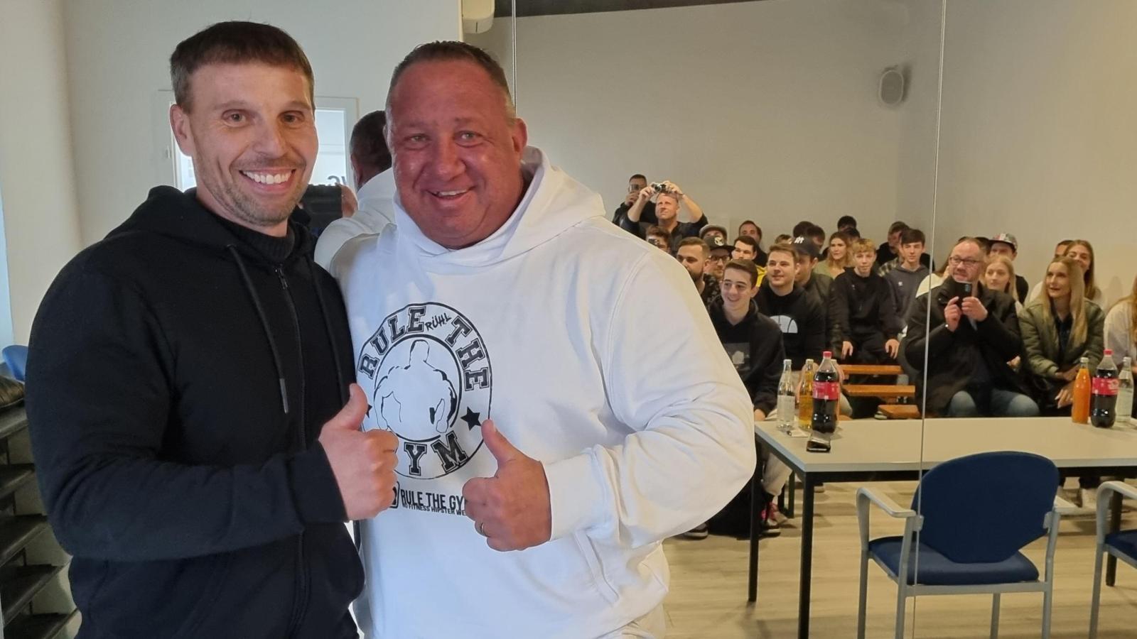 Bodybuilder Markus Rühl lässt in Neustadt die Muskeln spielen | FLZ.de
