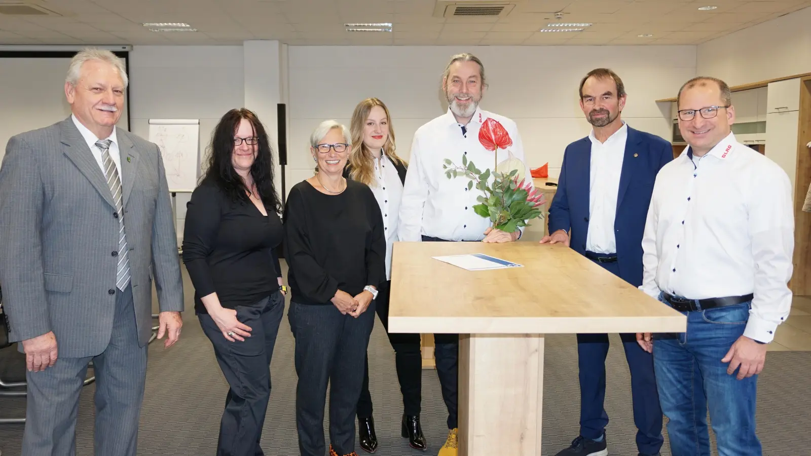 Verleihung des FLZ-Preises: Lothar Stanke ist Ehrenamtlicher des Jahres ...