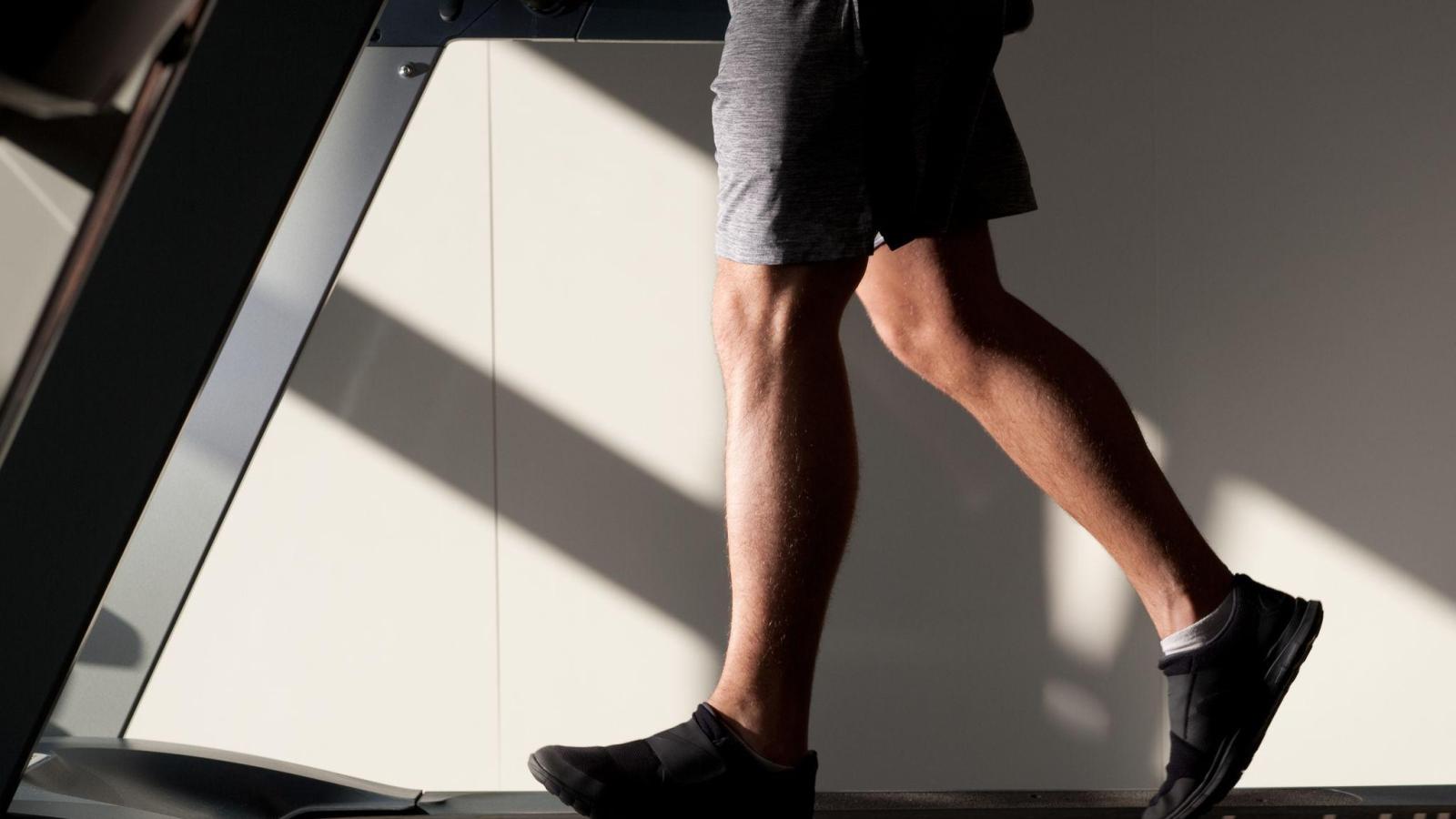 Waffe im Flaschenhalter - Polizeieinsatz im Fitnessstudio | FLZ.de