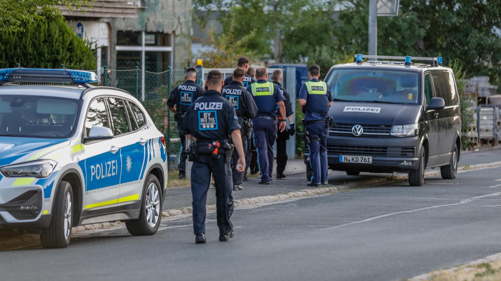 USK-Einsatz in Emskirchen: Mann droht mit Schüssen auf Auto | FLZ.de
