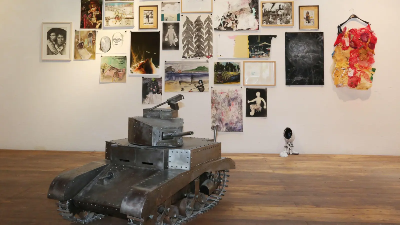 Hilsbach: Dem Panzer gegenüber steht die Kunst | FLZ.de