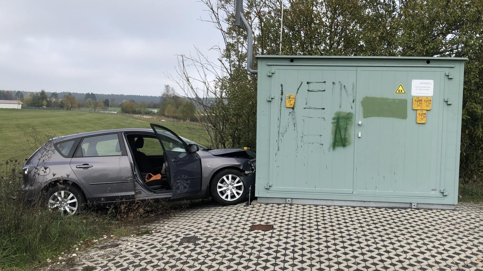 Unfall bei Bechhofen: Auto prallt an Gasverteiler | FLZ.de