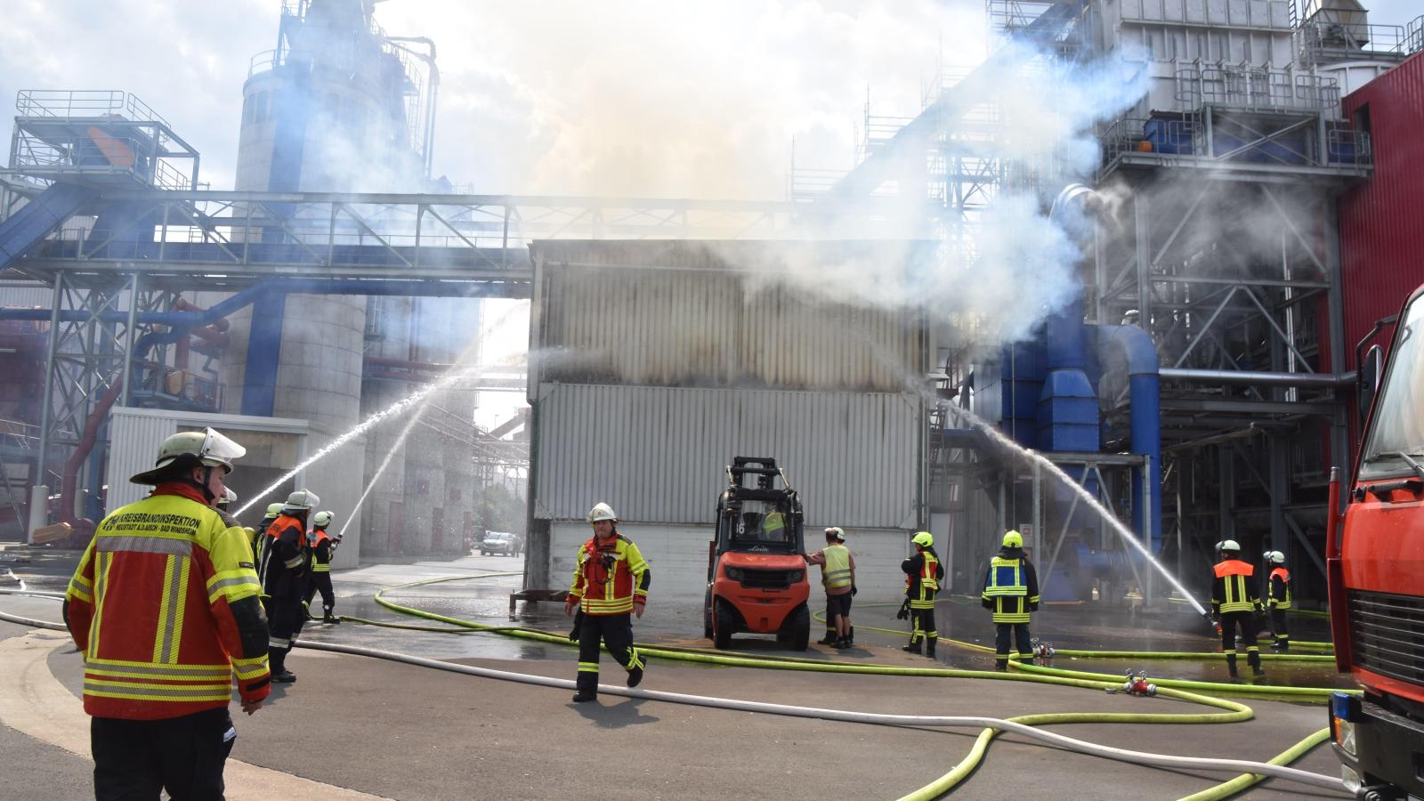 Brand in Markt Bibart: Feuerwehr mit Großaufgebot im Einsatz | FLZ.de