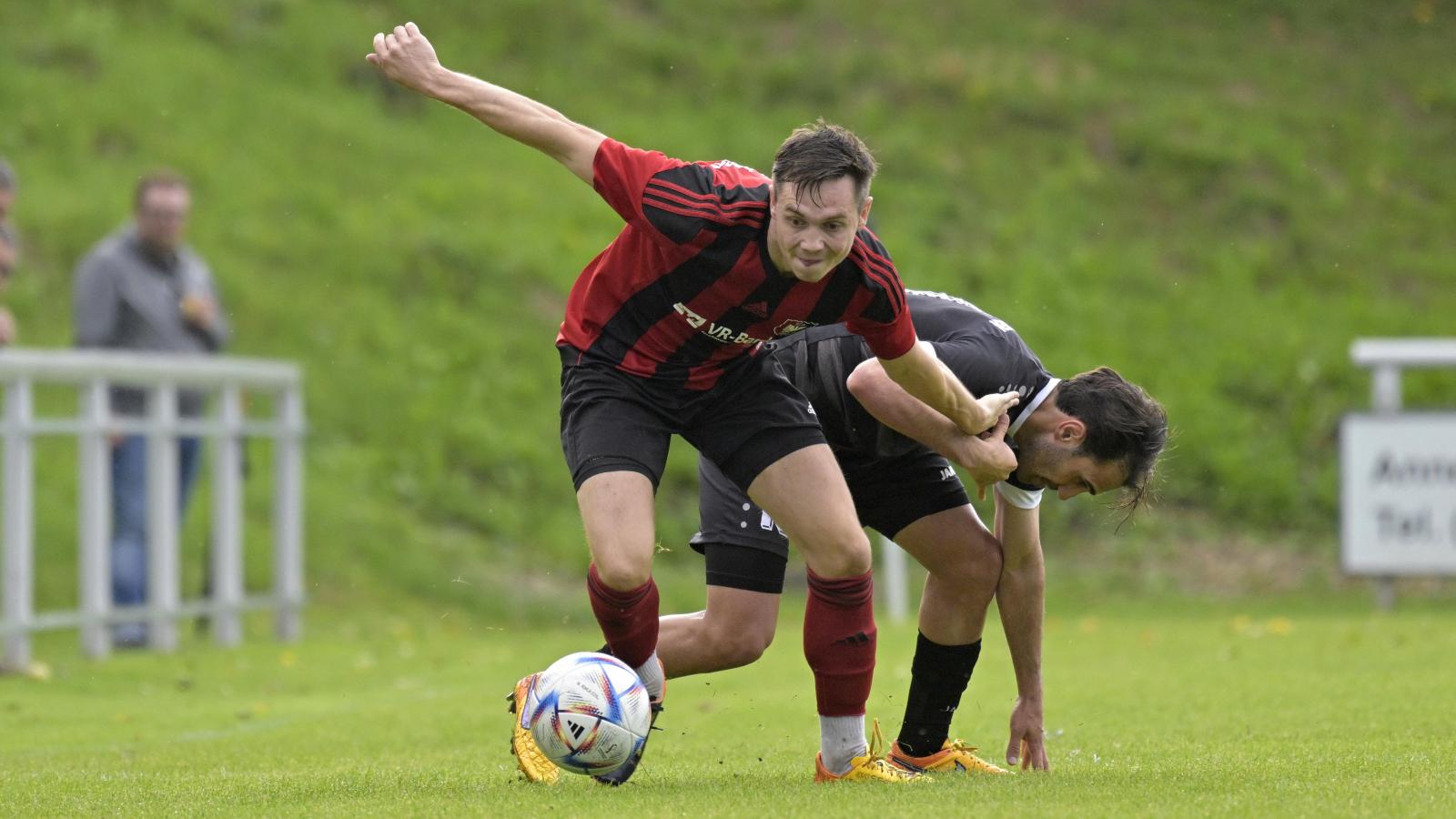 SC Aufkirchen in der Fußball-Landesliga gegen Eintracht Karlsfeld | FLZ.de